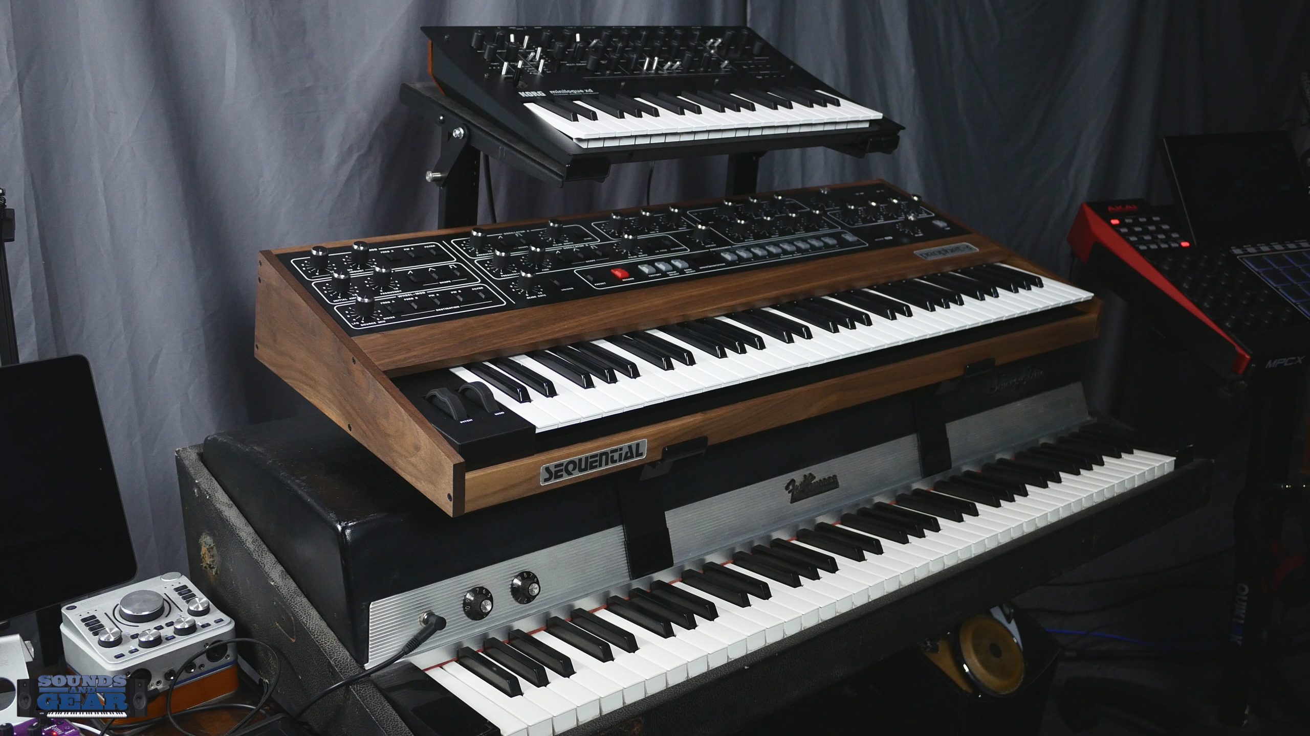 2 Tier Synth Stand for the Rhodes MK1